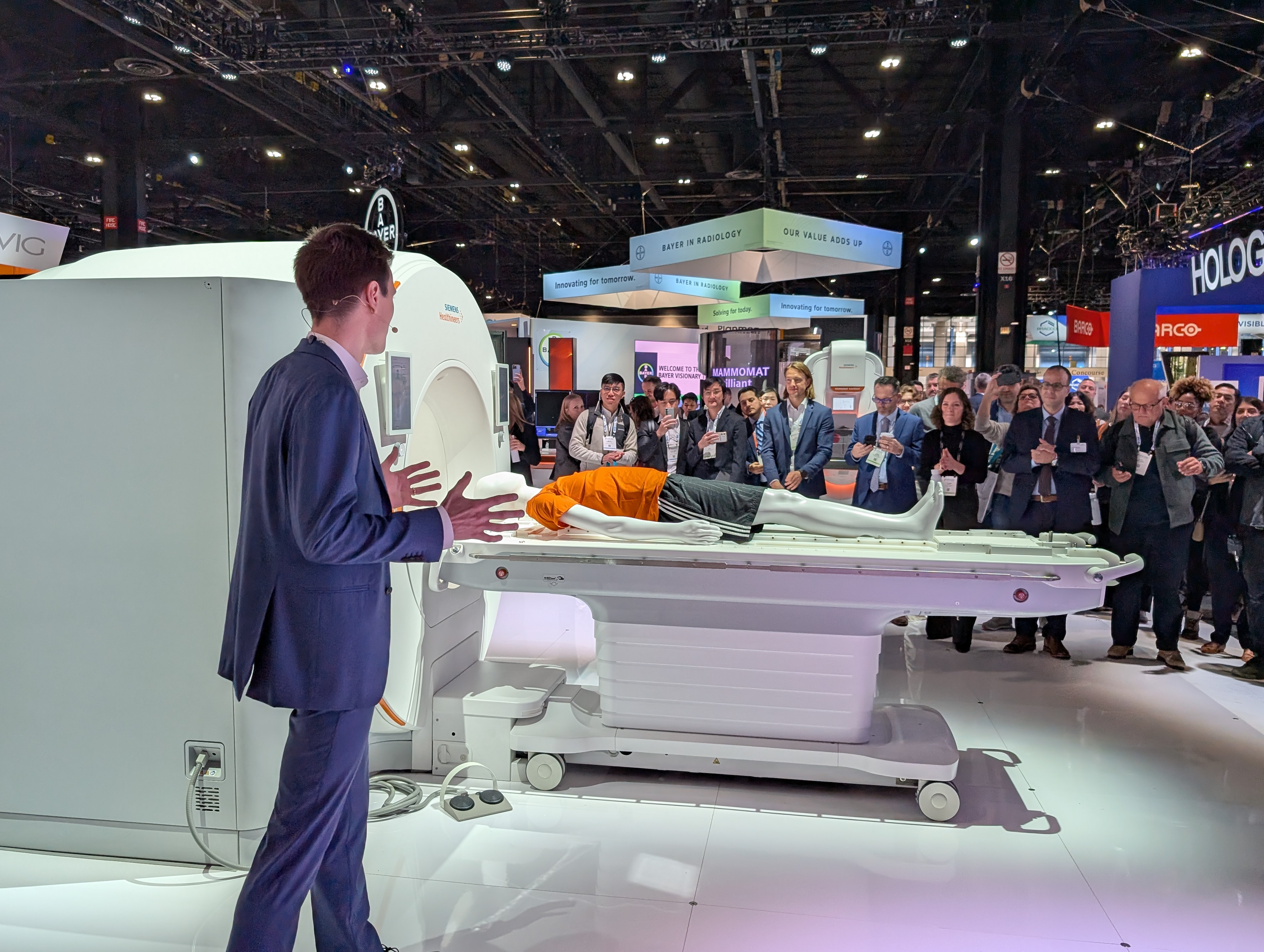 Siemens emphasizes AI, interventional technology at RSNA 2025 ...
